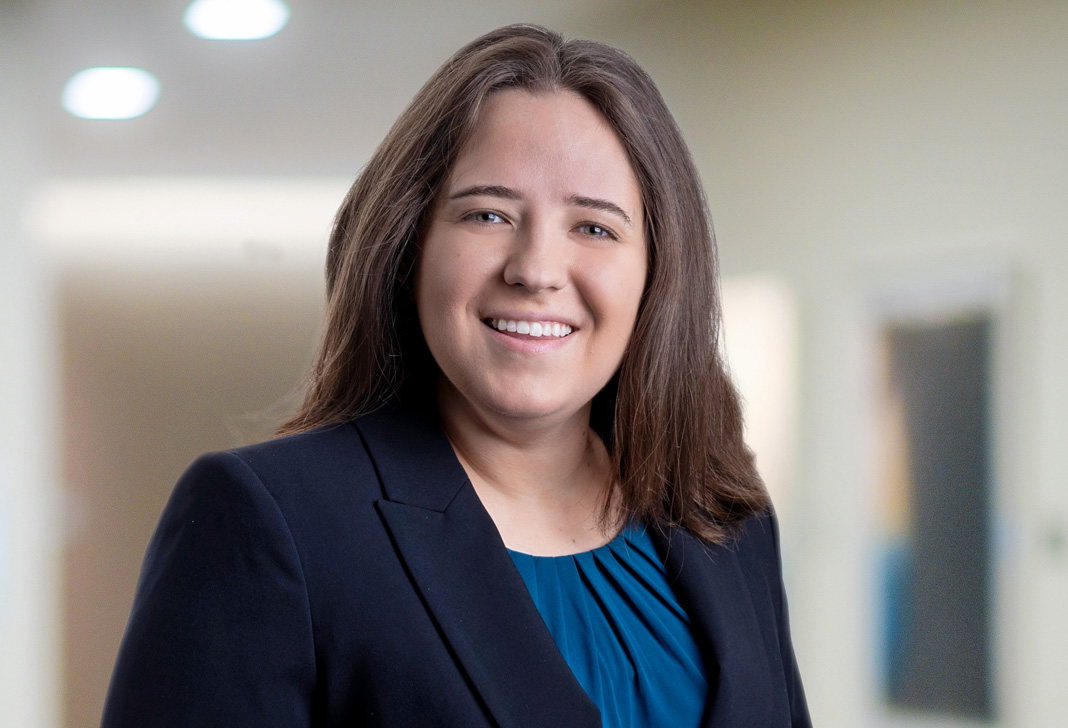 Maeve P. Dineen | Professionisti | Jones Day