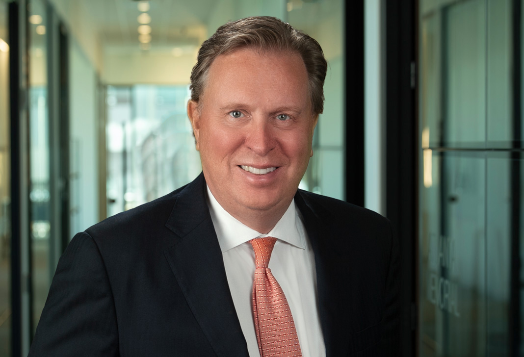 Mark L. Hanson | Lawyers | Jones Day