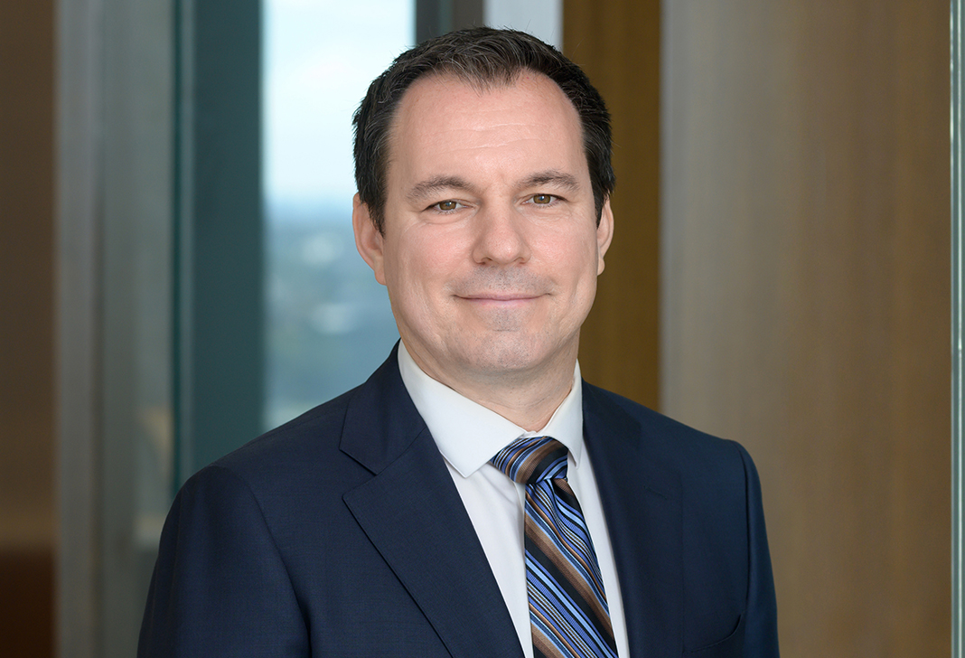 Nicholas Hodges | Lawyers | Jones Day