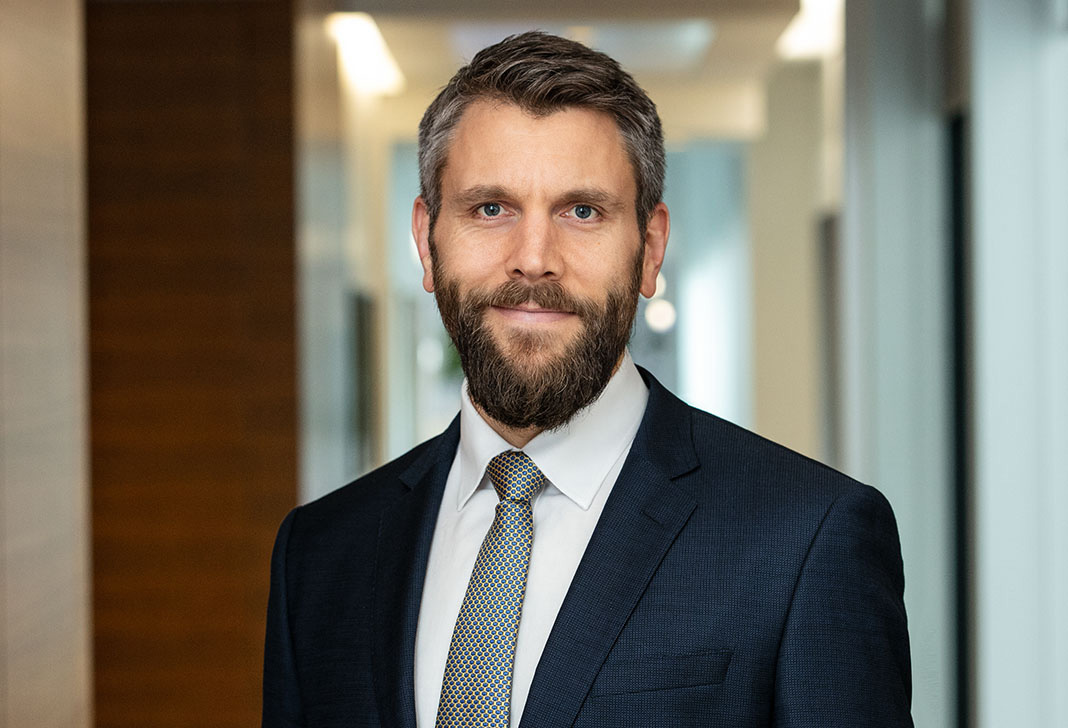 Daniel Moore | Lawyers | Jones Day