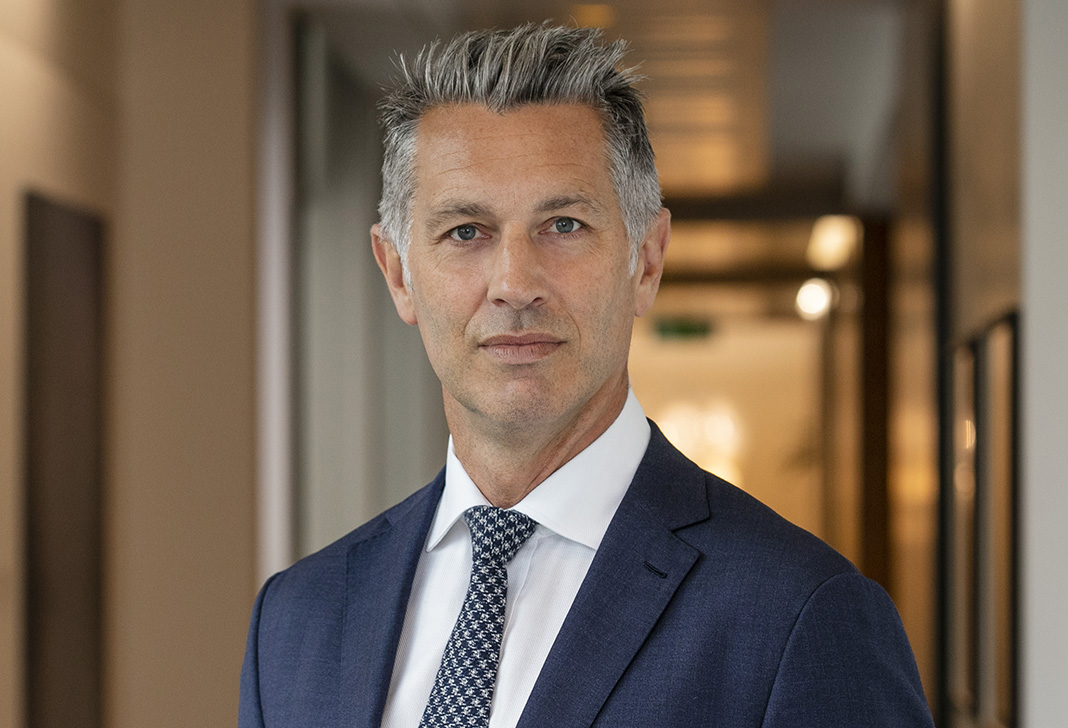 Sion Richards | Lawyers | Jones Day